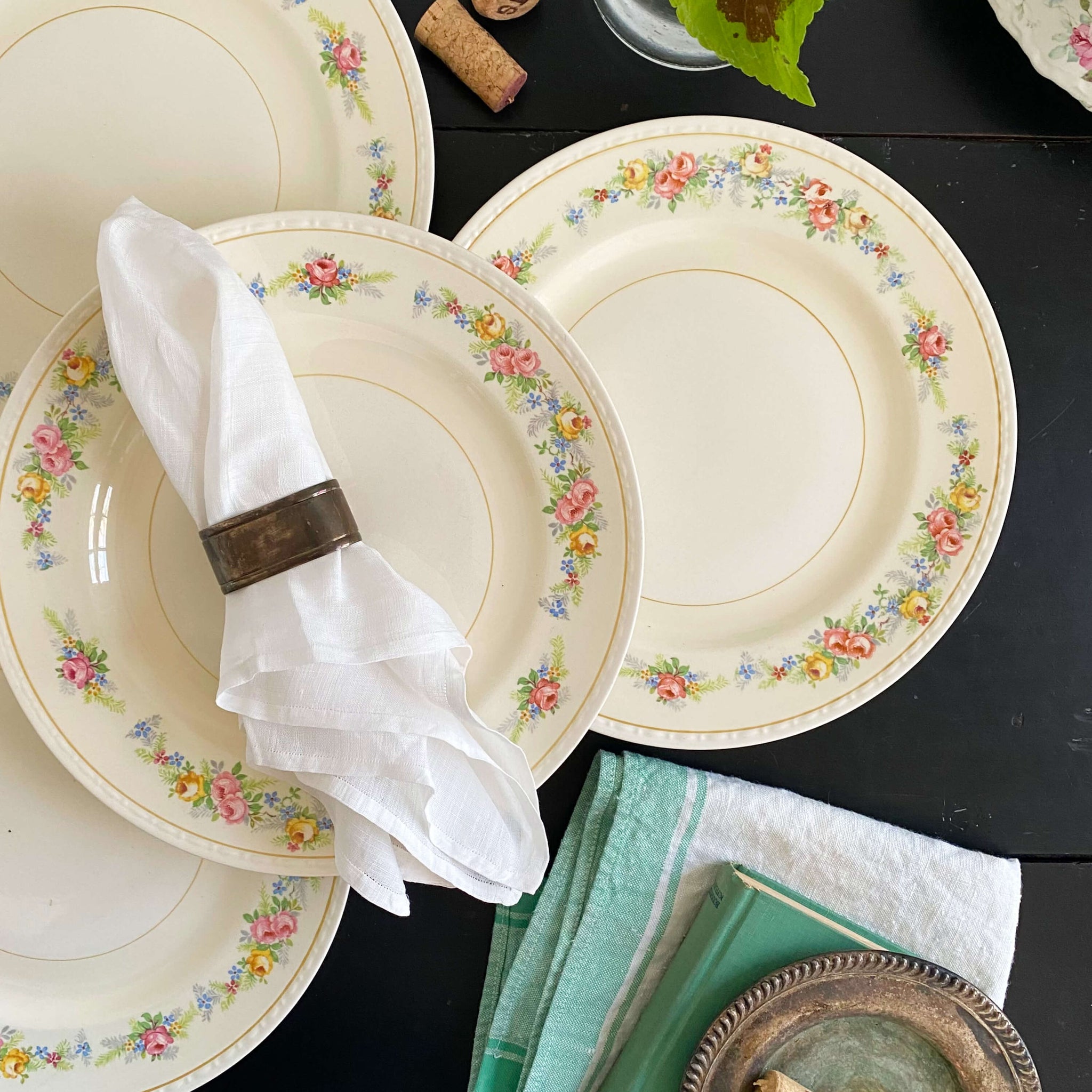Vintage 1940s Homer Laughlin Georgian Eggshell Cashmere Dinner Plates ...