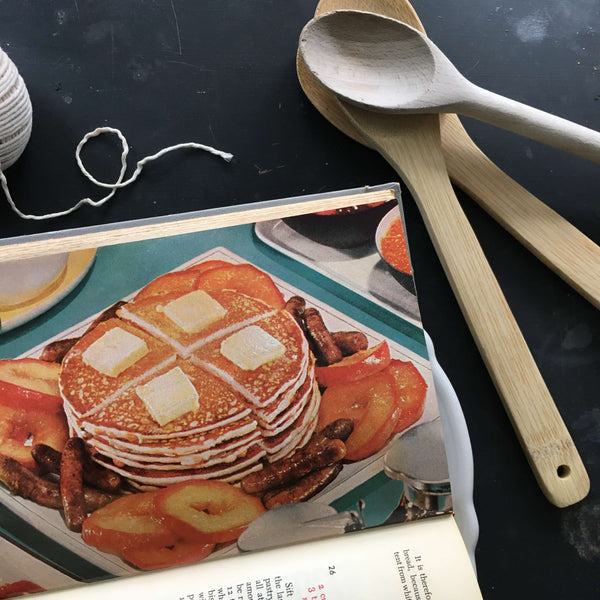 The Modern Family Cook Book by Meta Given - 1961 Edition, First Printi ...