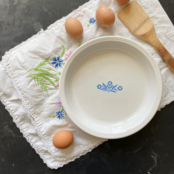 Vintage 1970s Corningware Pie Dish - Blue Cornflower Pattern P-309 – In ...